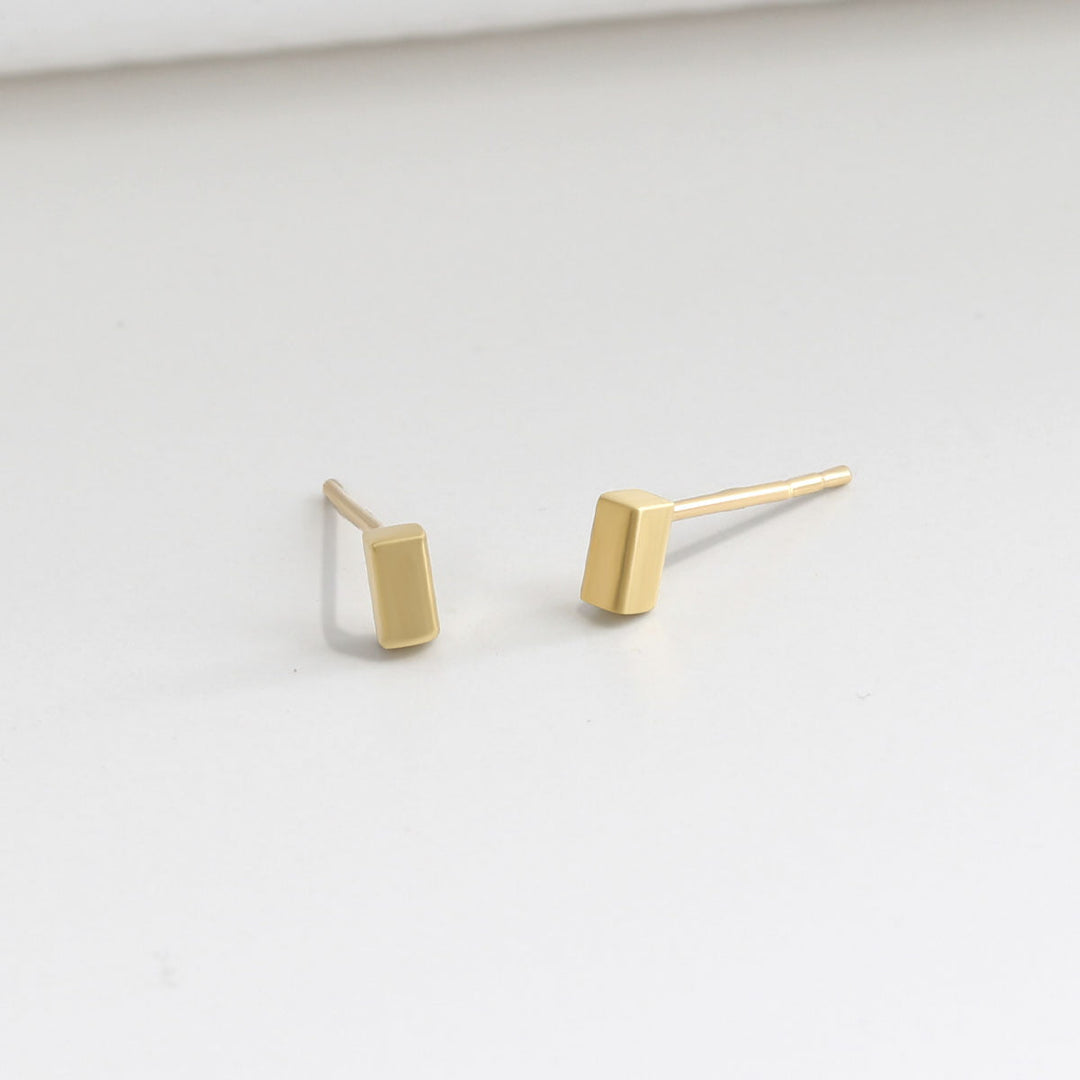 18ct Yellow Gold Bar Stud Earrings | Auric Jewellery