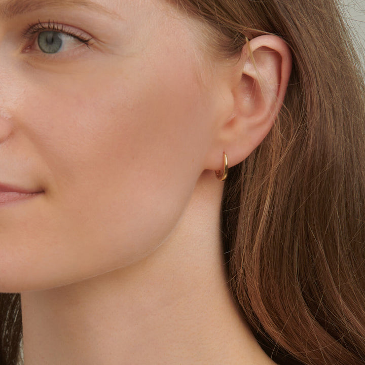 18ct Yellow Gold Small Thin Hoop Earrings | Auric Jewellery