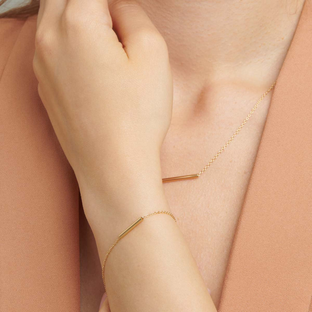 18ct Yellow Gold T-Bar Bracelet | Auric Jewellery