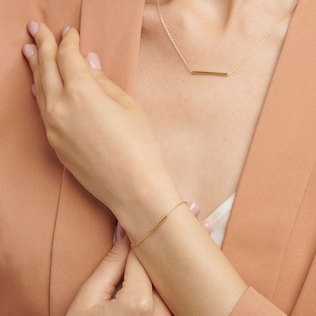 18ct Yellow Gold T-Bar Bracelet | Auric Jewellery